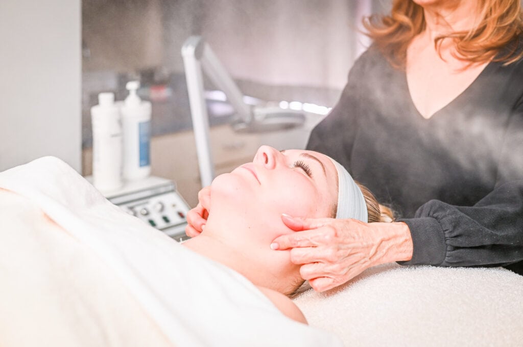 Spa Services | Headliners Salon & Spa